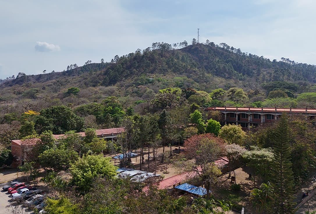 CAMPUS - UNICAH - Presentes en todo Honduras